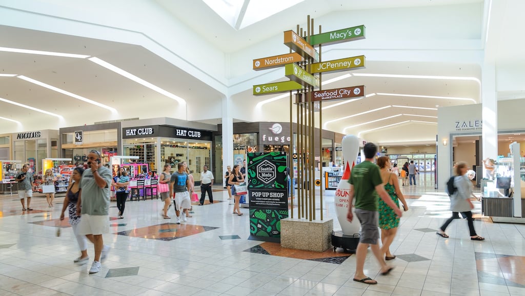 How Online Shopping Is Cannibalising Mall Stores | BoF