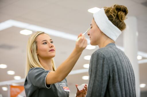 9 Tips For Mastering the In-Store Experience | BoF