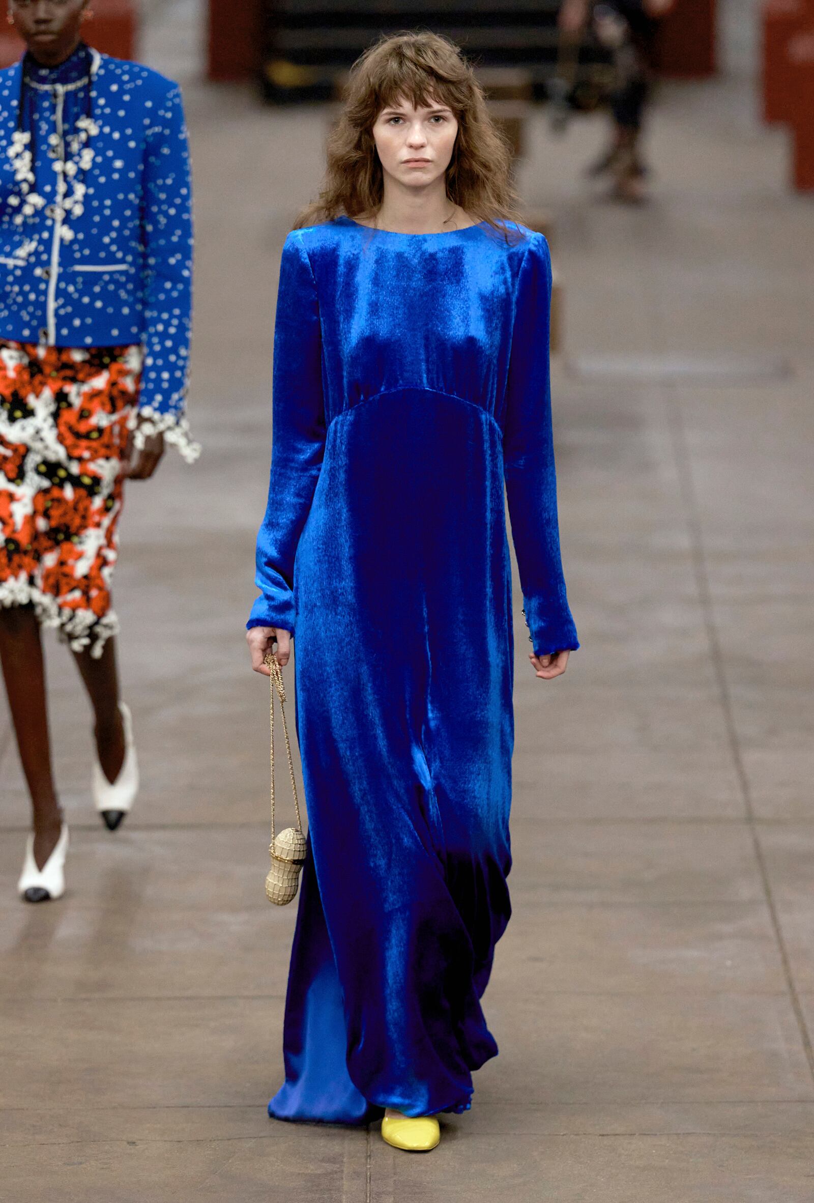 Chanel Takes the Subway, LVMH’s Management Shakeup | BoF