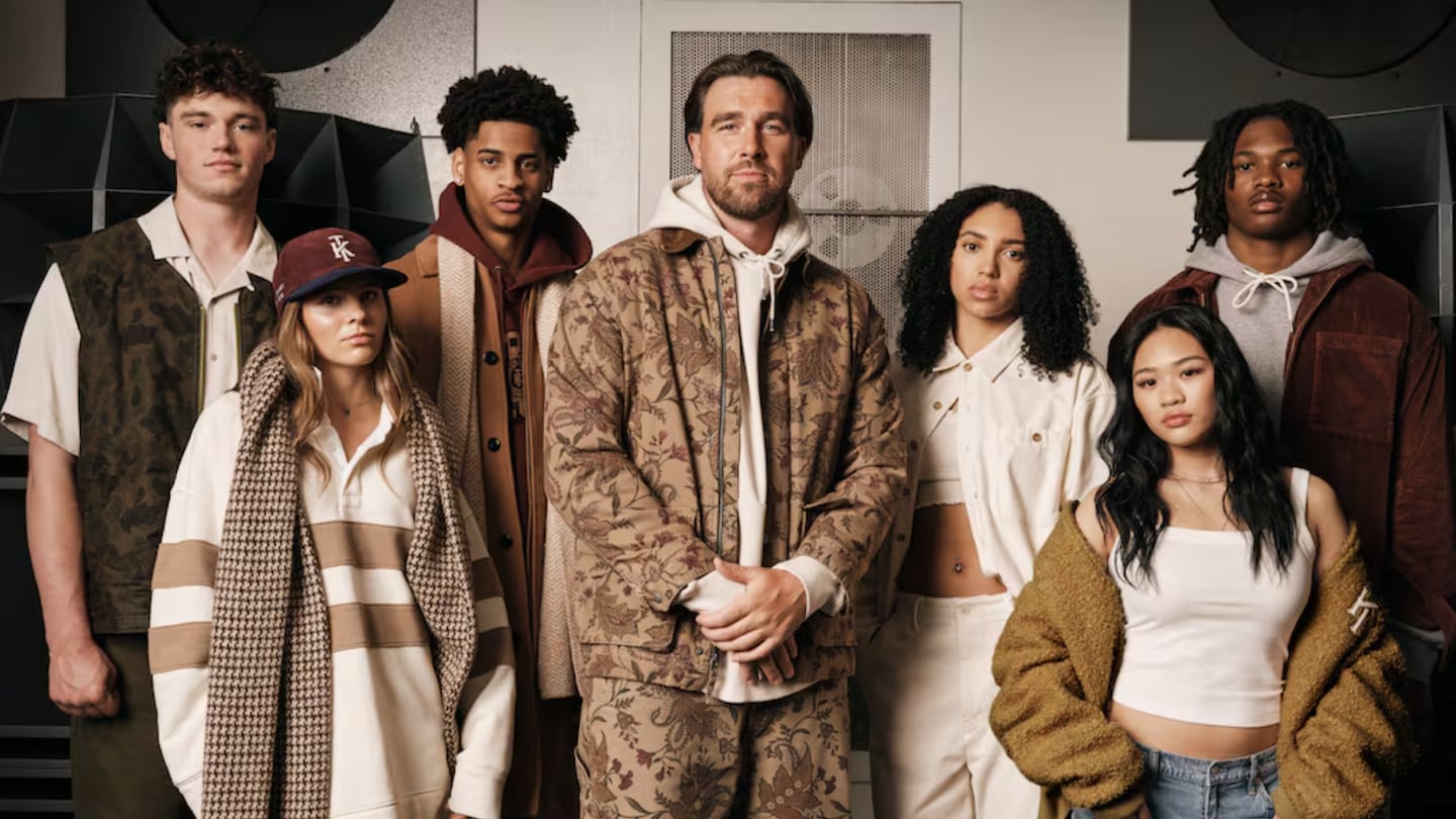 American Eagle Outfitters Raises Annual Sales Forecast | BoF